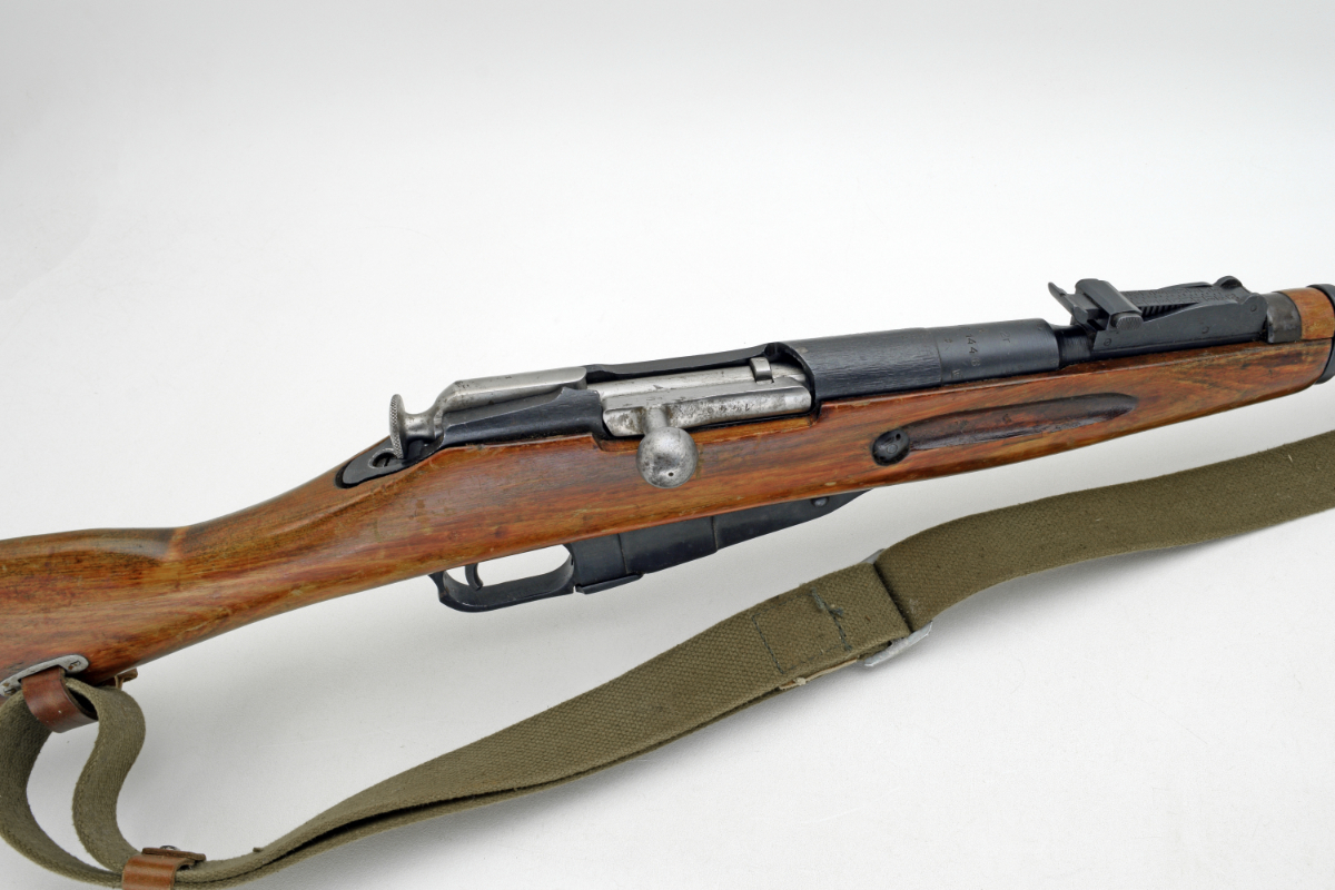 Mosin-Nagant RUSSIAN MODEL 91/30 BOLT ACTION RIFLE CALIBER 7.62X54R C&R OK