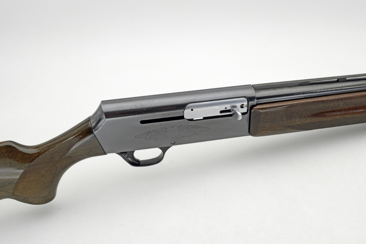 BROWNING MODEL 2000 SEMI AUTO SHOTGUN 12 GAUGE 2-3/4 CHAMBER
