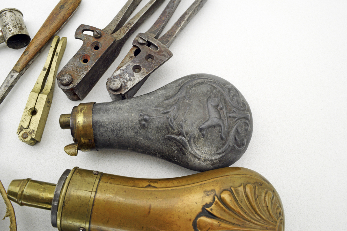 Rifle Blackpowder Flask 8 Blackpowder Muzzleloader Flask & Bullet Molds ...