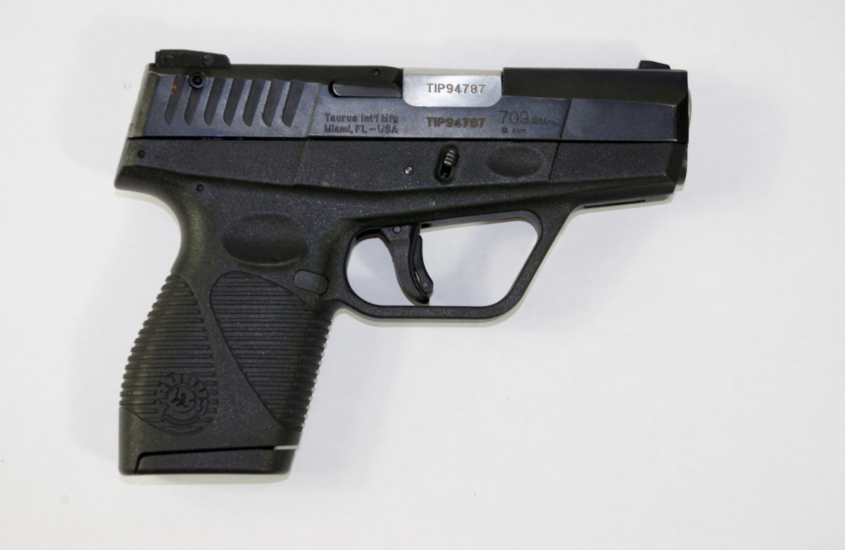 Taurus International Mfg. Co. Model 709 Slim 7+1 Blue 3" Barrel Great ...