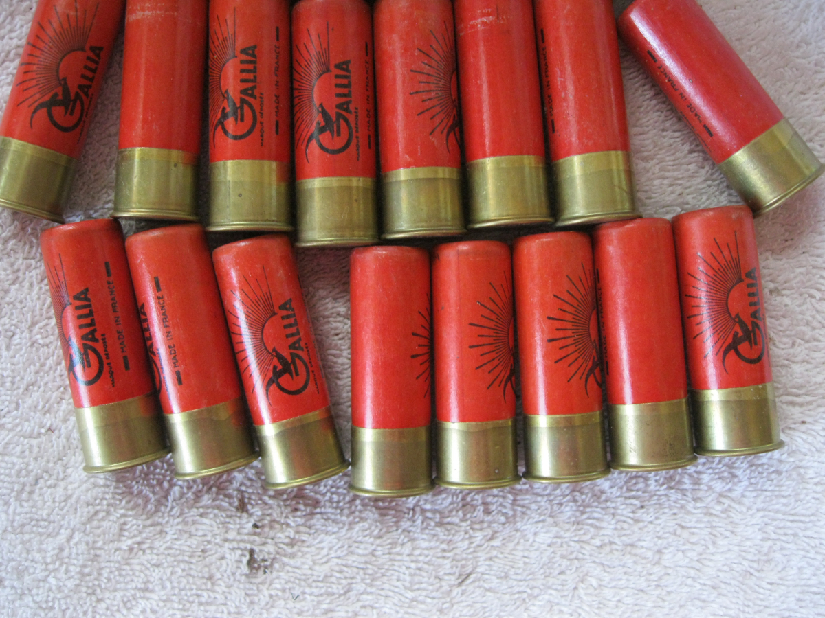 Gevelot 12 Gauge Shotgun Shells Paris Gallia France 23 Count Roll Crimp ...