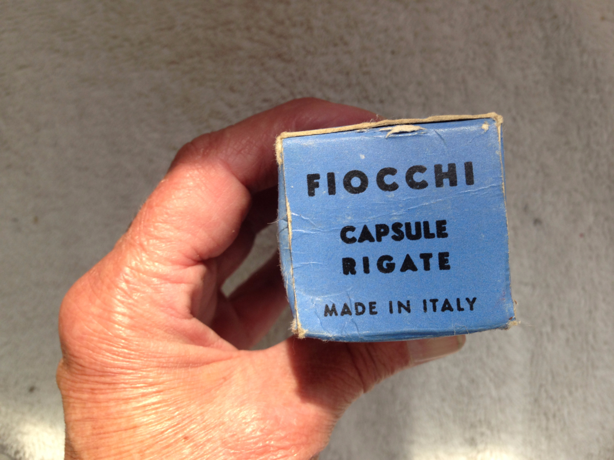 Giulio Fiocchi-Lecco Percussion Caps Capsule Rigate 700 Count In Tins ...
