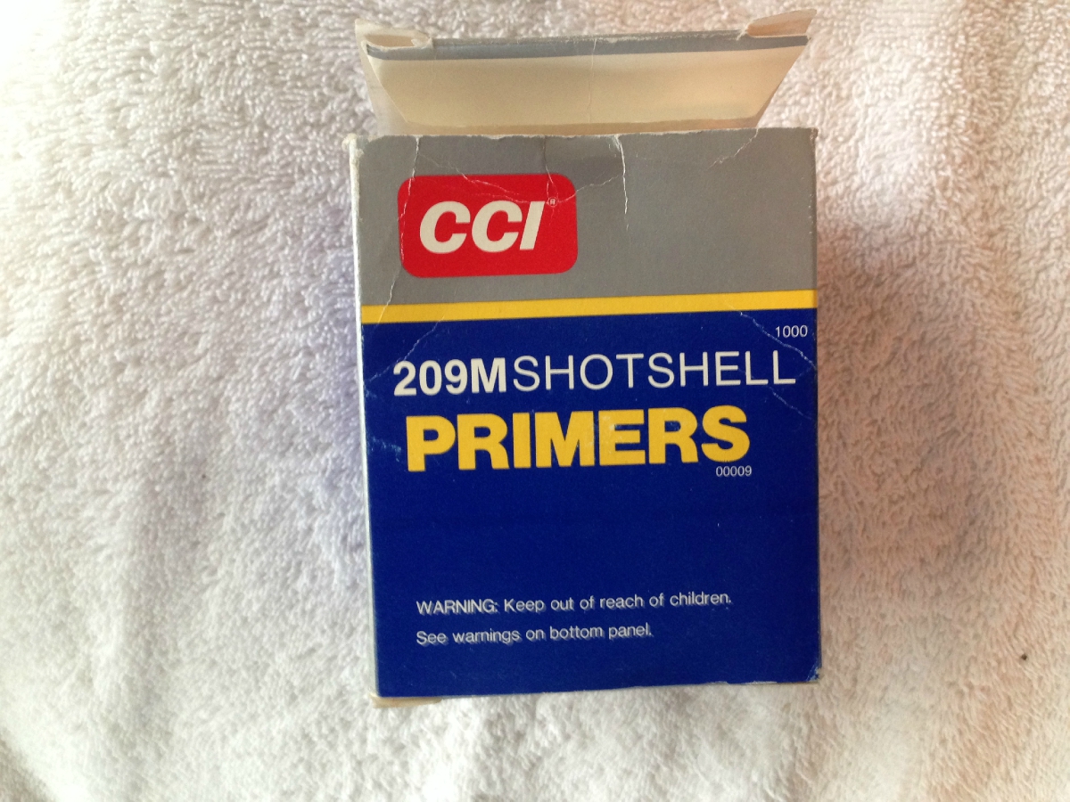 CCI 209M SHOTSHELL PRIMERS 596 count / 920-0 - Picture 2