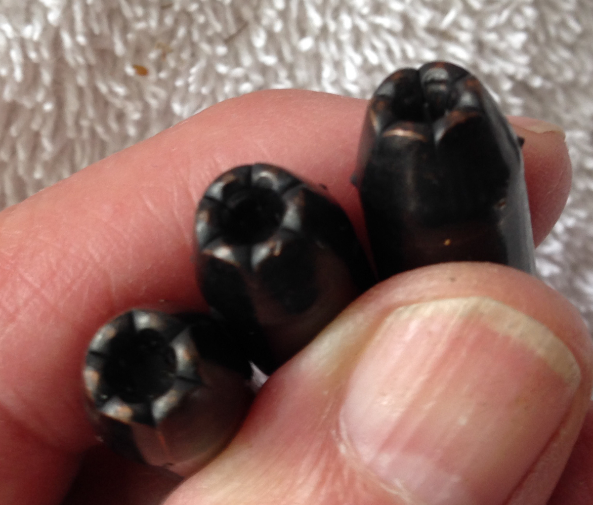 .40 Caliber 180 Grain Sxt 1996 Hollow Point Black Talon Bullets 10 ...