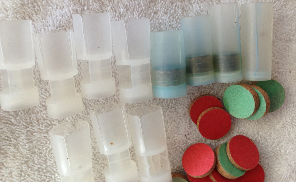 VINTAGE ALCAN CORK WADS 19 count GREEN .200 23 count RED .120 & PLASTIC ...