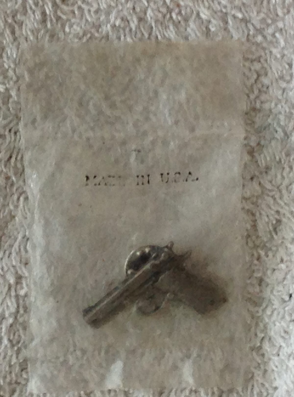 SMITH & WESSON PISTOL / HANDGUN TIE TACK / LAPEL PIN NEW IN PACKAGE ...