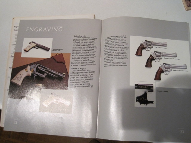 Smith & Wesson 1988 Handgun catalog 41 ORIGINAL 10826611 - GunAuction.com