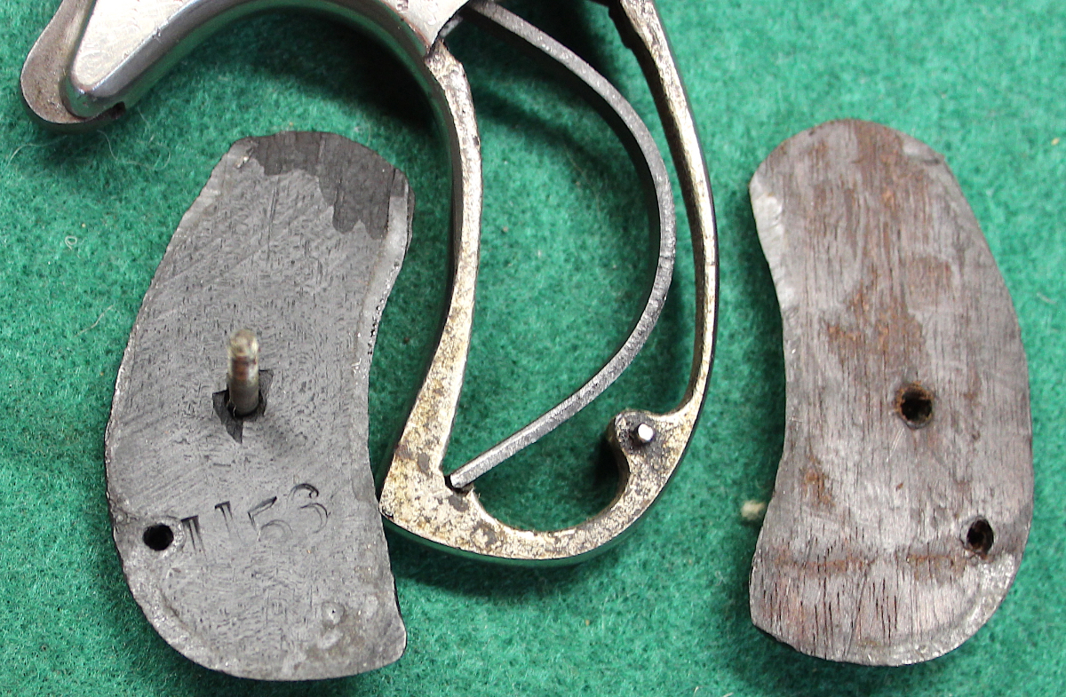 N. Y . Pistol Co. Lo Star Engraved Spur Trigger Grips # To The Gun ...