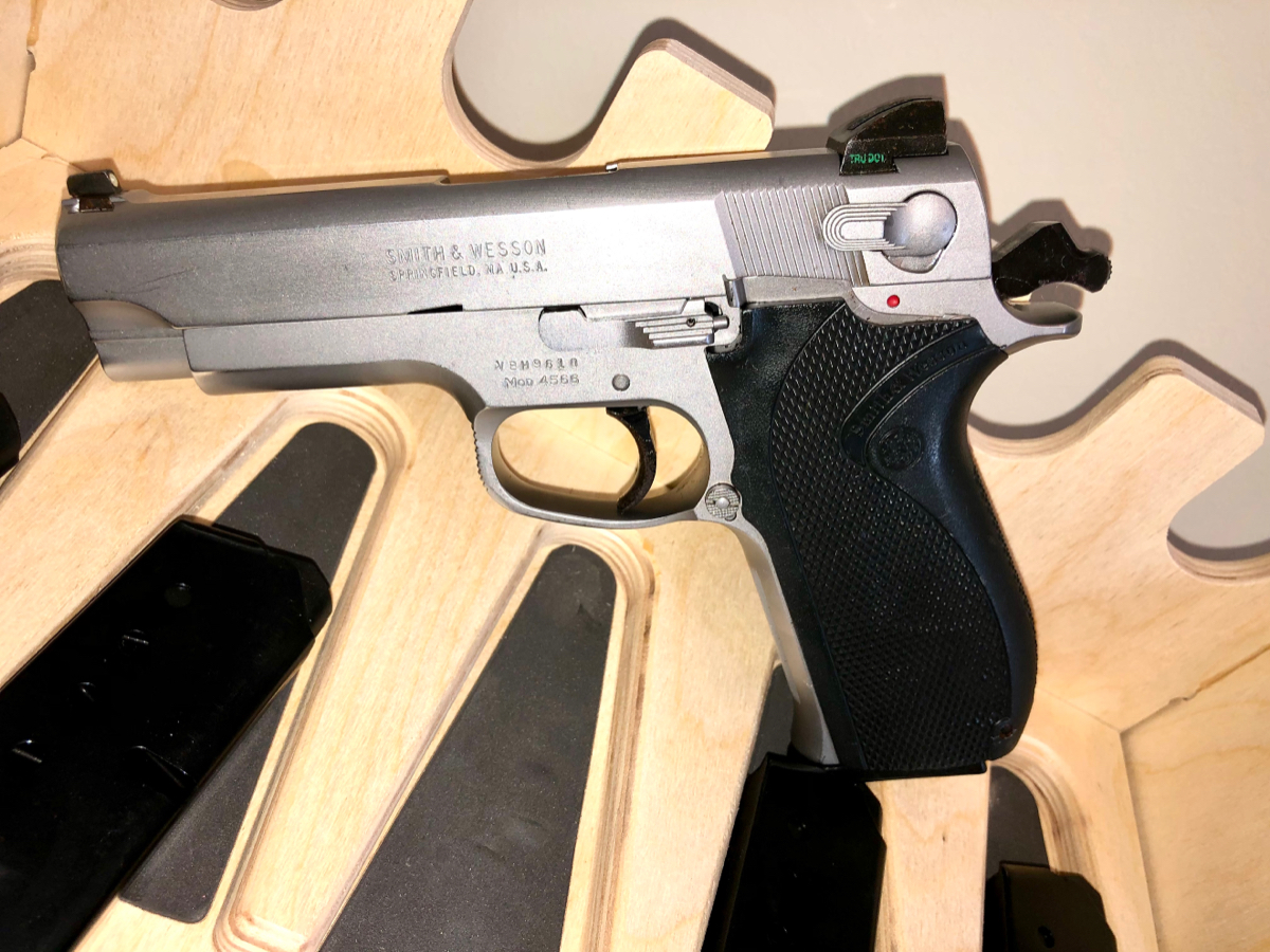 Smith & Wesson Like New S&W 4566 W/5 8 Rd Mags, Night Sights Gun Few ...