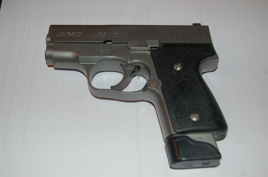 Kahr Arms Model Mk40 .40 S&W For Sale at GunAuction.com - 17180946