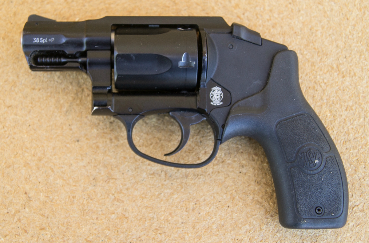 Smith & Wesson Model Bg38 Bodyguard Dao Revolver W/Laser .38 Special ...