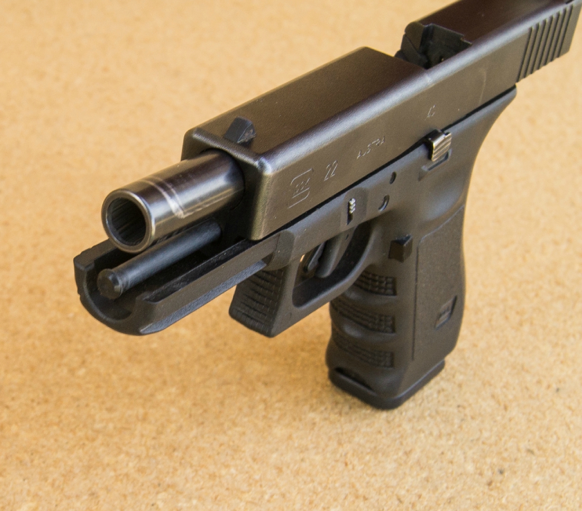 Glock Inc Model 22 G3 Semi Automatic Pistol W/Case-Hi Cap .40 S&W For ...