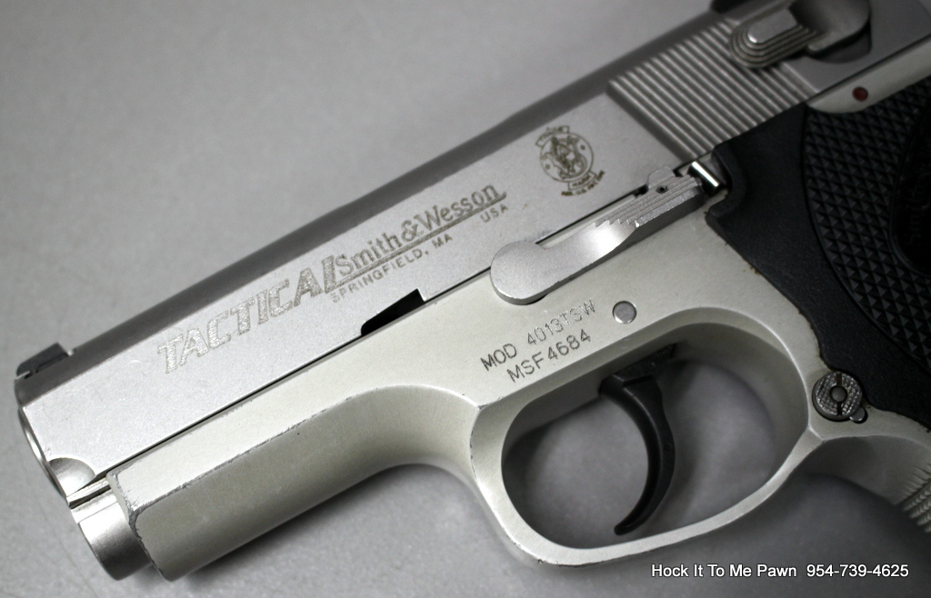 Smith & Wesson S&W Model 4013tsw Tactical Semi-Automatic Pistol Cal.40 ...