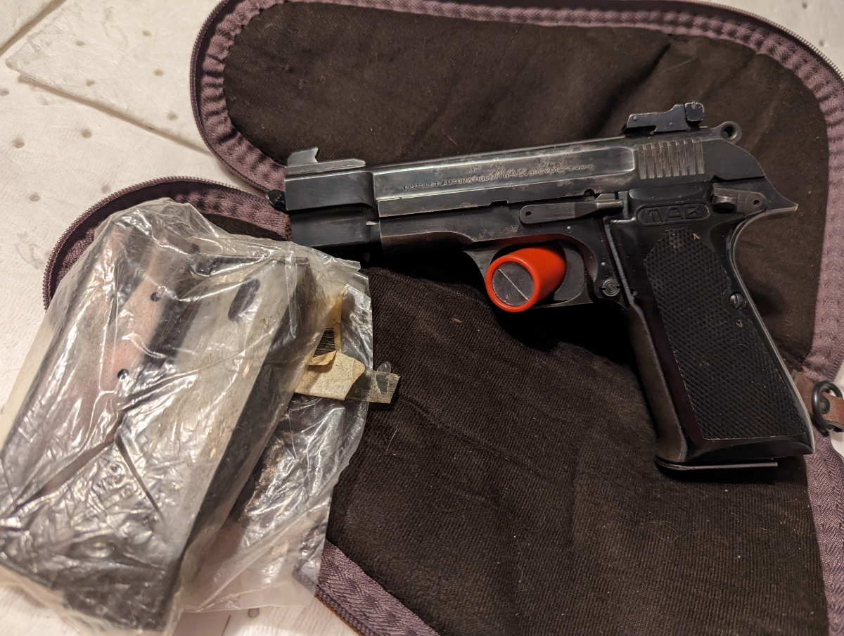 Manufacture d'armes de Bayonne MAB PA-15 with adjustable sights 9mm ...