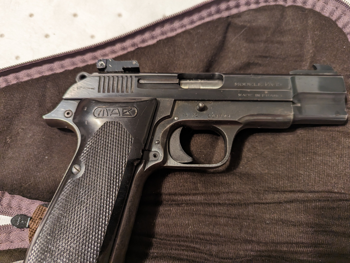 Manufacture d'armes de Bayonne MAB PA-15 with adjustable sights 9mm ...