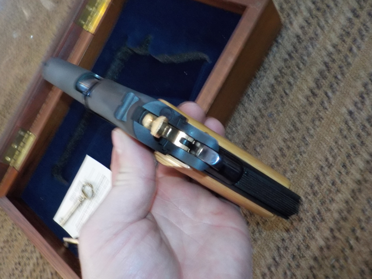 Auto-Ordnance Auto Ordance 1911 United States Navy Commemorative M1911 ...