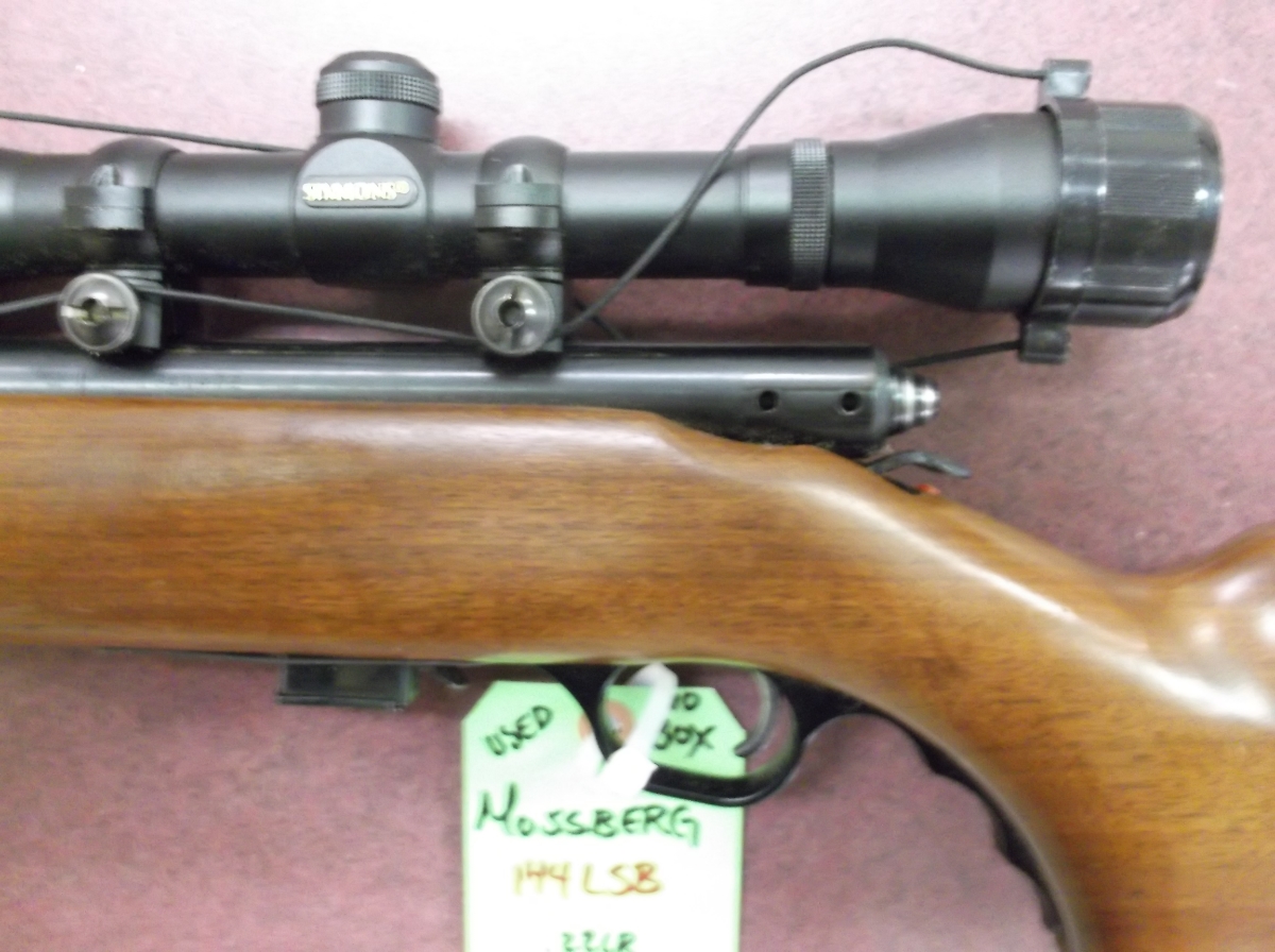 Mossberg, O. F. & Sons, Inc. Mossberg 144ls-B .22l.R. Simmons 4 X 32 ...
