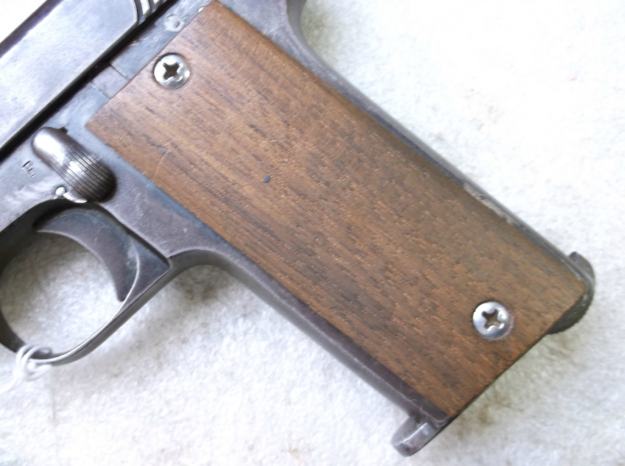 Fabrique D'Armes De Guerre Model Paramount .32 Cal One Magazine (Sold ...