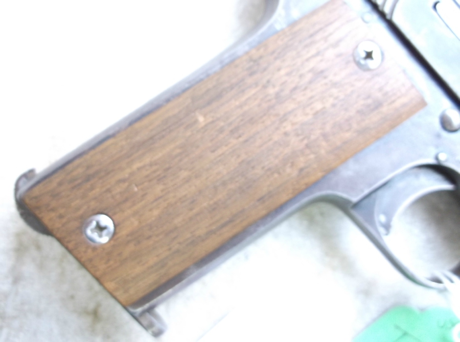 Fabrique D'Armes De Guerre Model Paramount .32 Cal One Magazine (Sold ...