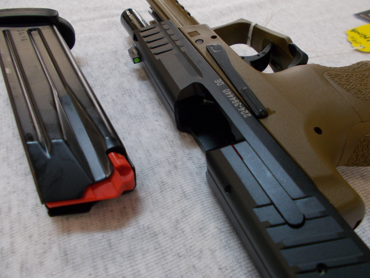 Heckler & Koch Vp9 `Black & Fde` + Two 17-Round Mags, Front Night Sight ...