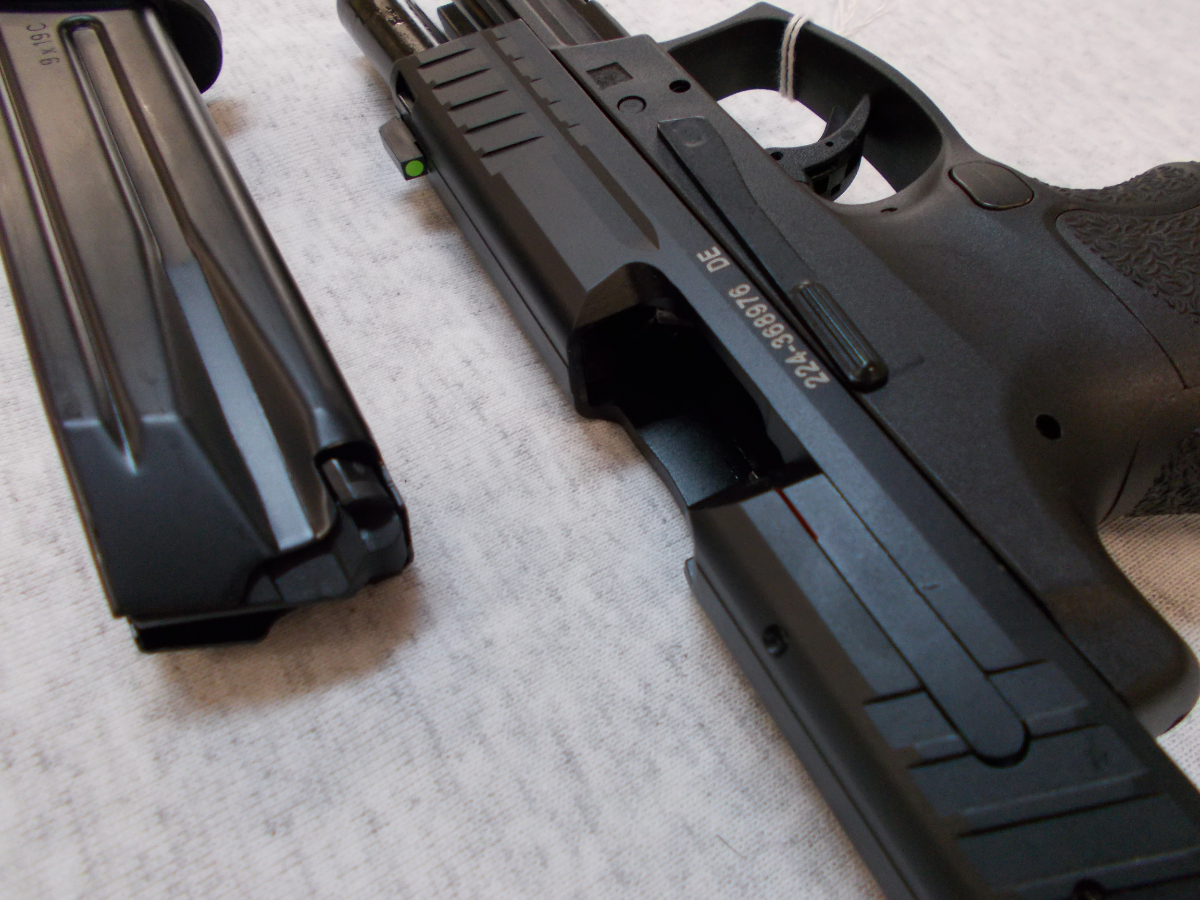 Heckler & Koch Vp9-B ` Stealth Black` + Two 17-Round Mags & Front Night ...