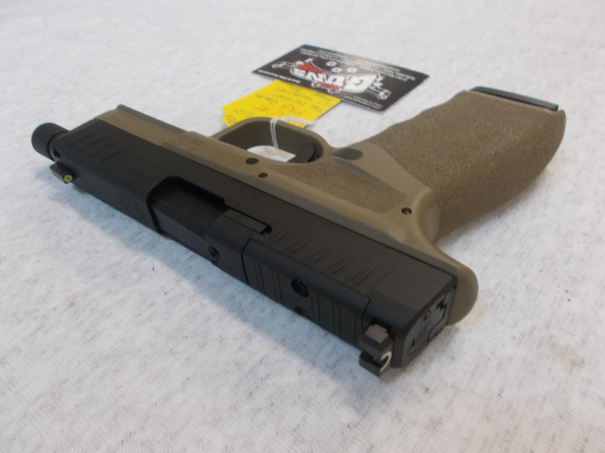 Springfield Armory Hellcat Pro 9mm Two-Toned Pistol W/ Five Mags ...