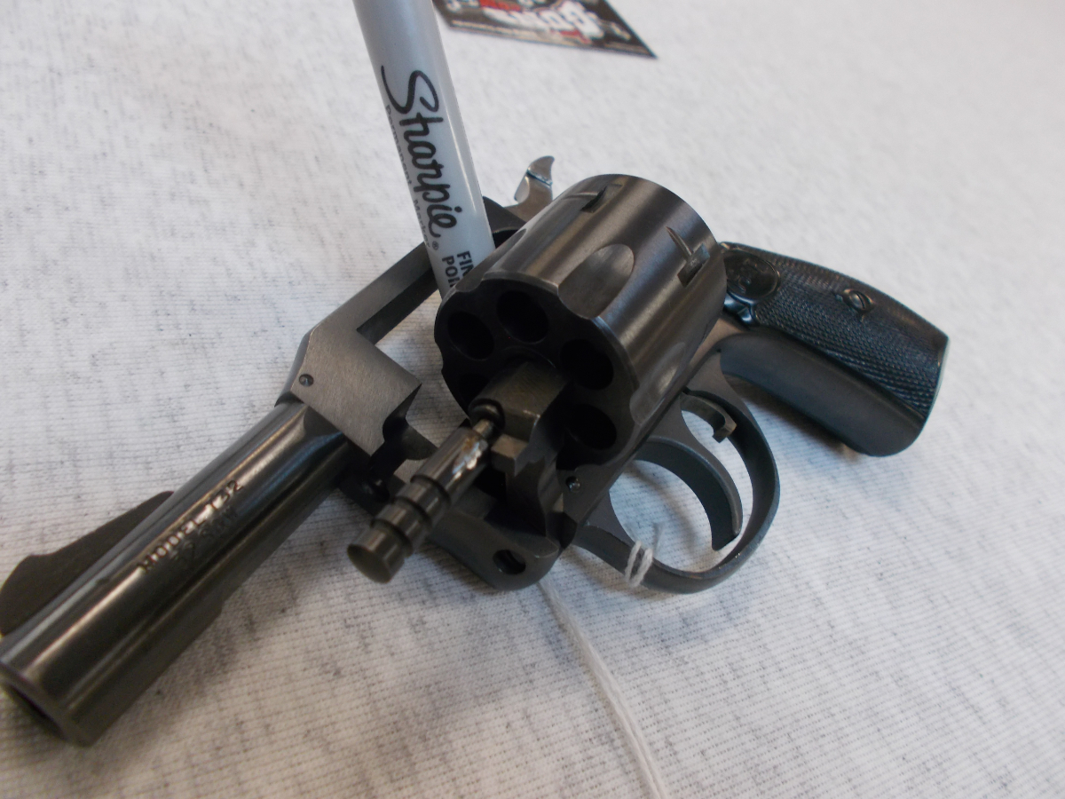 Harrington & Richardson Model 732 Blued Revolver (C4277-22) .32 S&W For ...