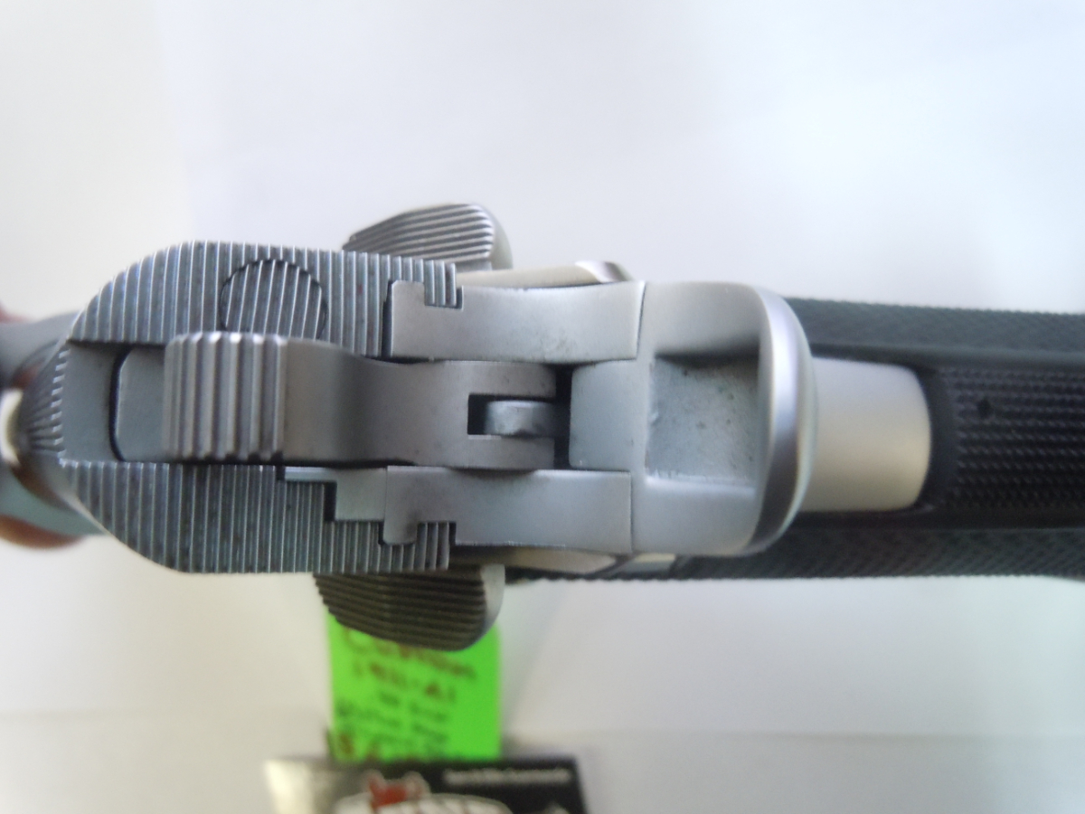 Springfield Armory Custom Model 1911-A1 .40s&W W/ Two 19 Round ...