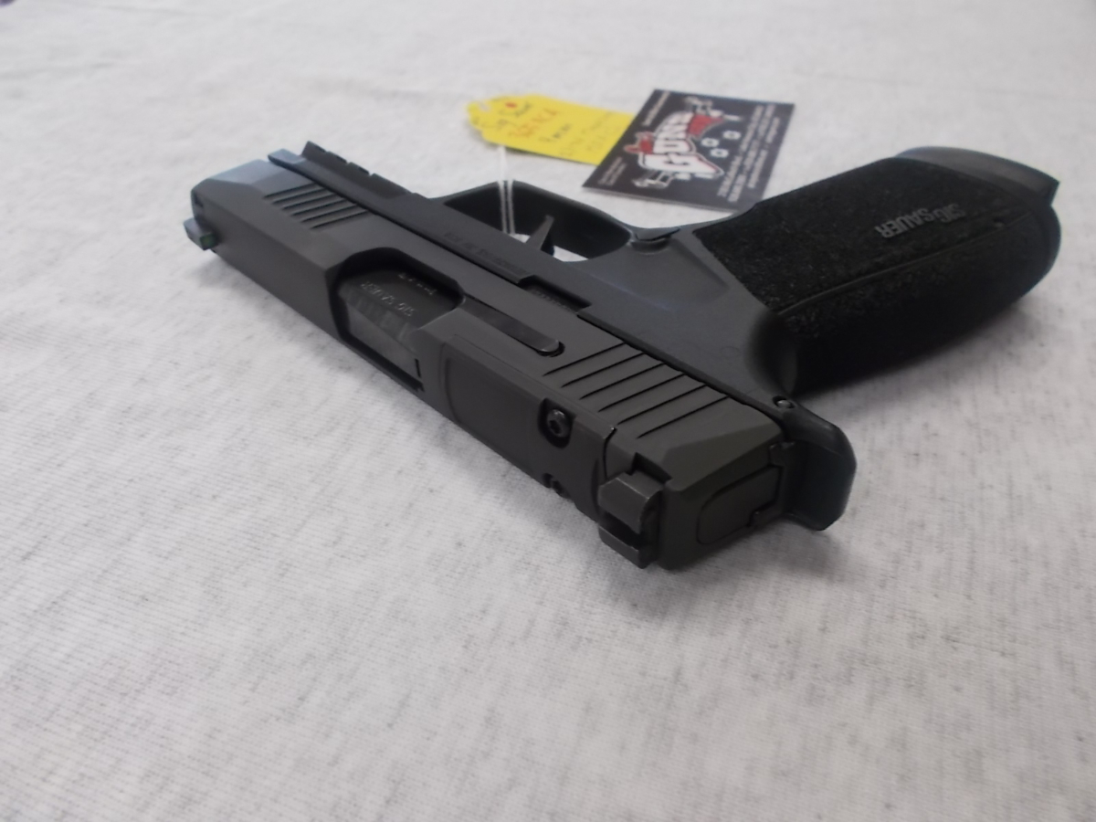 SIG Sauer P365 XCA 9mm Pistol w/ two 17-rd mags & MOA (C5073-23) 9mm ...