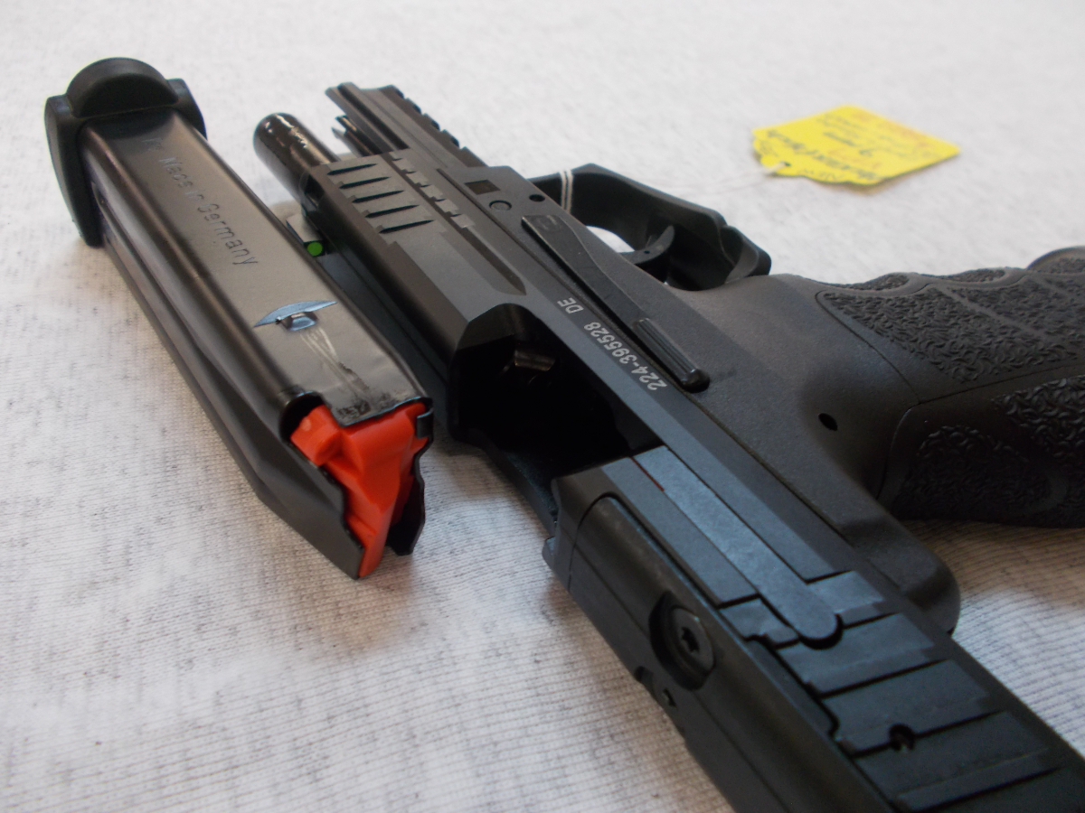 Heckler & Koch Vp9 `Stealth Black` 9mm + M.O.S., Two 17-Round Mags ...