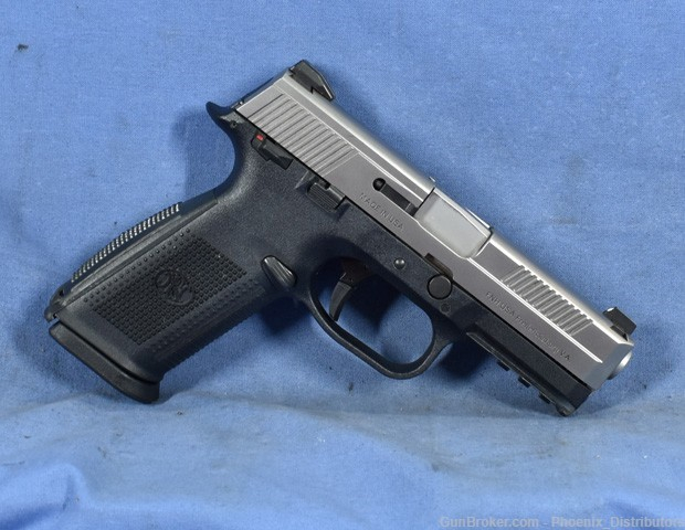 Fn Fns-40 - Cal .40 .40 S&W For Sale at GunAuction.com - 17284961