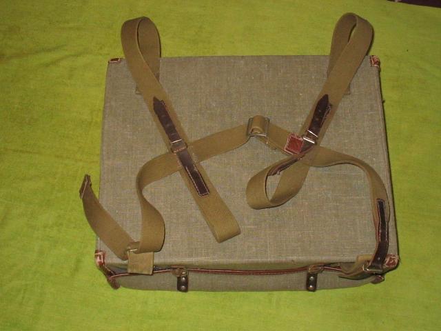 WWII RUSSIAN RADIO COMMUNICATION BACK PACK 10084918 - GunAuction.com