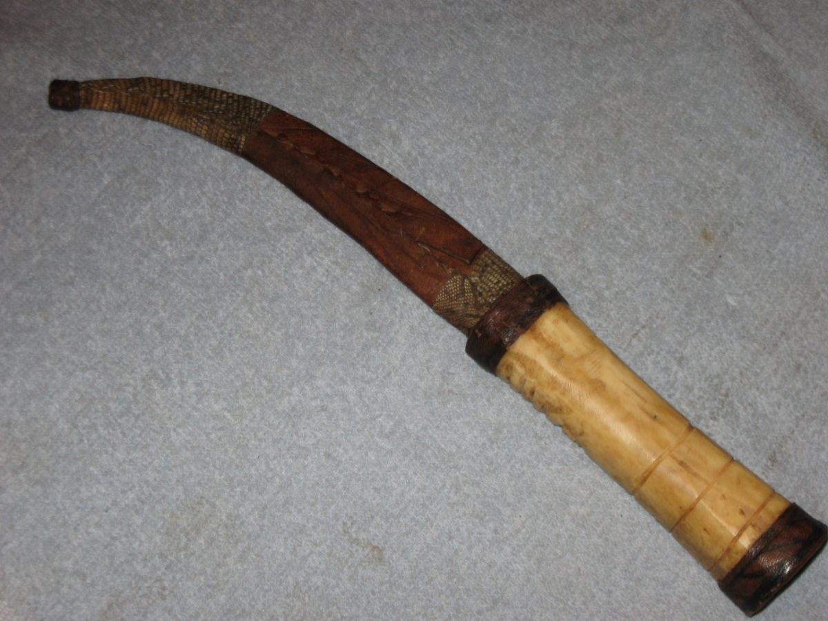 VINTAGE AZTEC CEREMONIAL KNIFE W/CARVED BONE HANDLE 17191646 ...