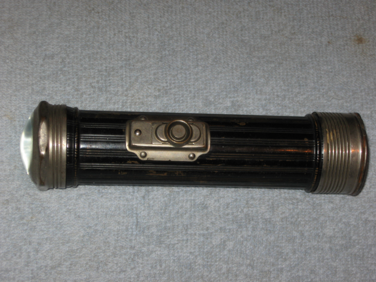 EVERREADY ANTIQUE FLASHLIGHT CASE NO.2604 (WORKS) 17235970 - GunAuction.com