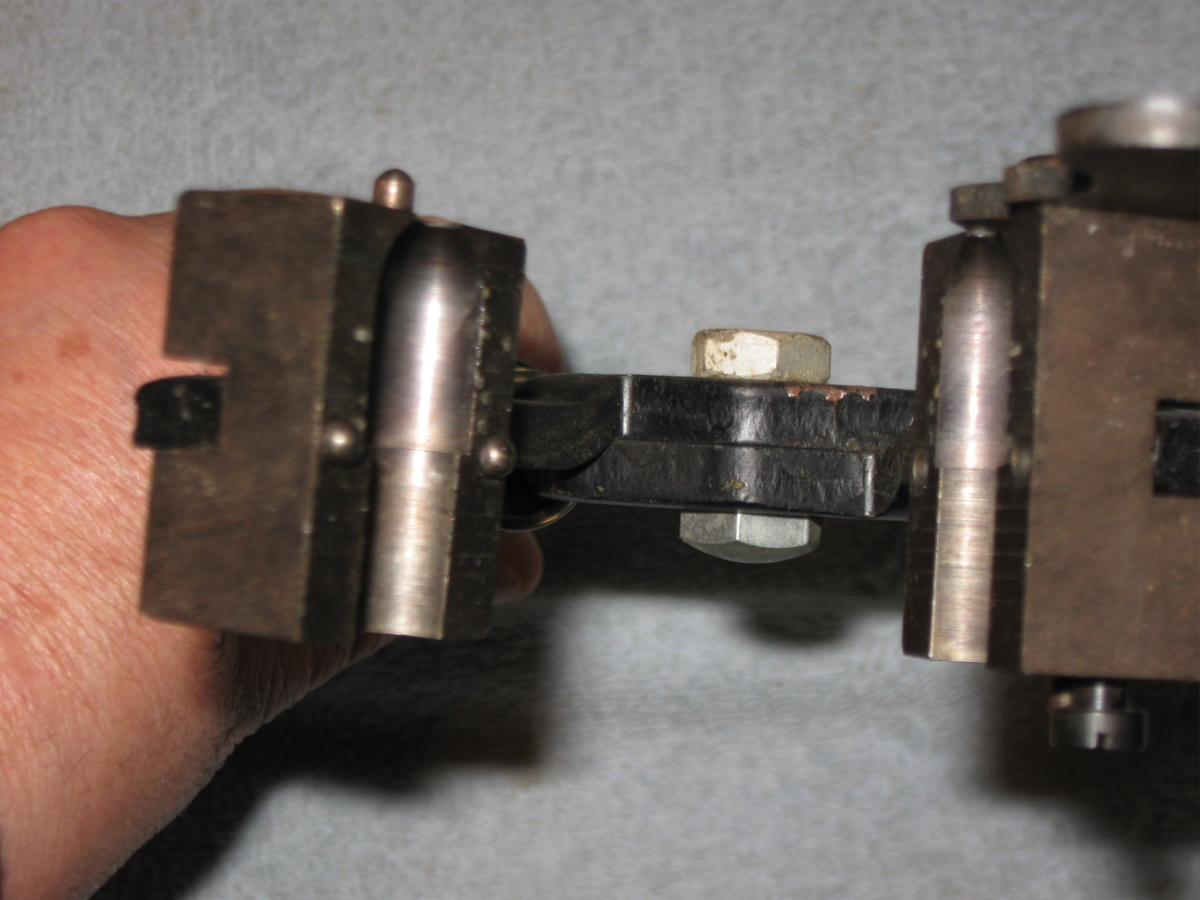 Lyman 12 GAUGE SLUG BULLET MOLD (475 GRAIN ) 17253540 - GunAuction.com