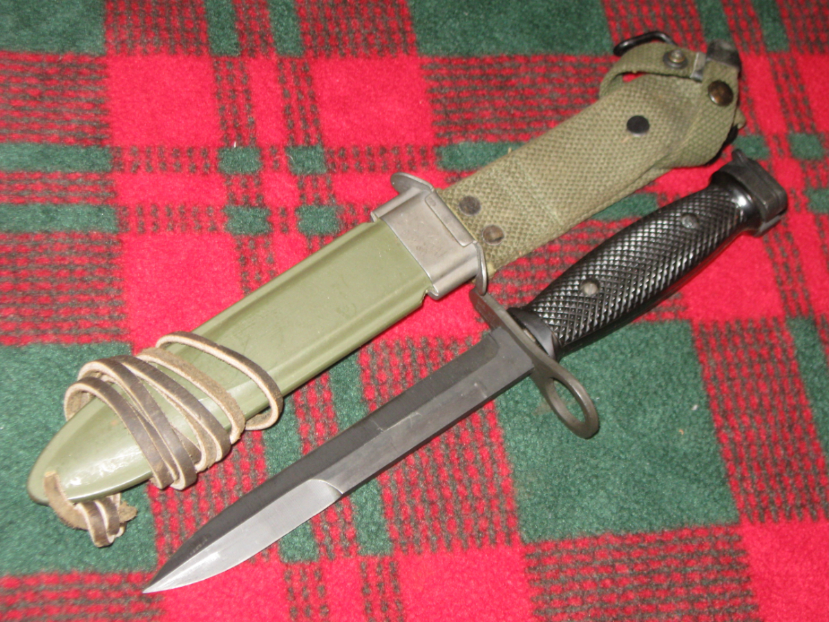 CONETTA U. S. VIETNAM ERA M7 BAYONET FOR M16 UNISSUED W/SCABBARD ...