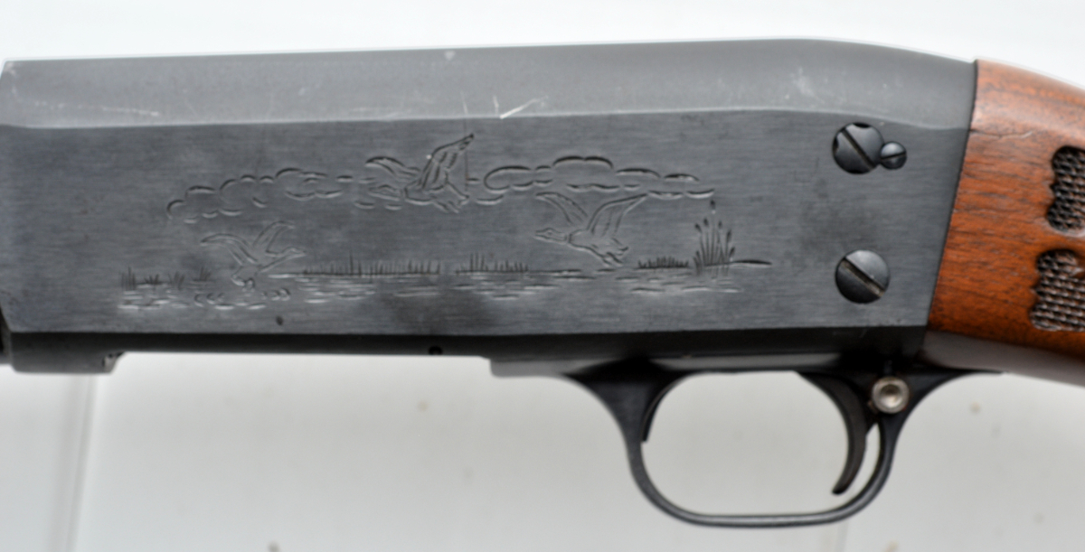 Ithaca Model 37 Featherweight Slam Fire Shotgun 20 Gauge Cyl Bore Riot ...