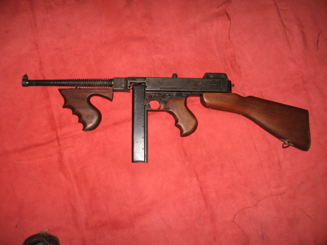 Thompson Sub Machine Gun Model Of 1921 Replica For Sale at GunAuction ...