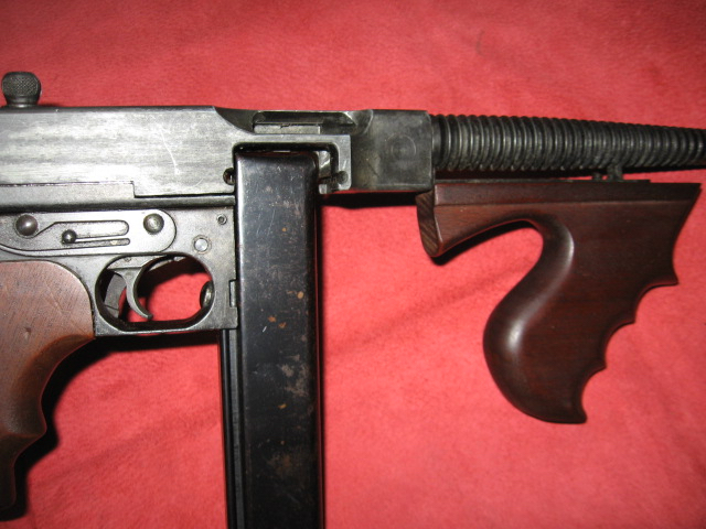 Thompson Sub Machine Gun Model Of 1921 Replica For Sale at GunAuction ...