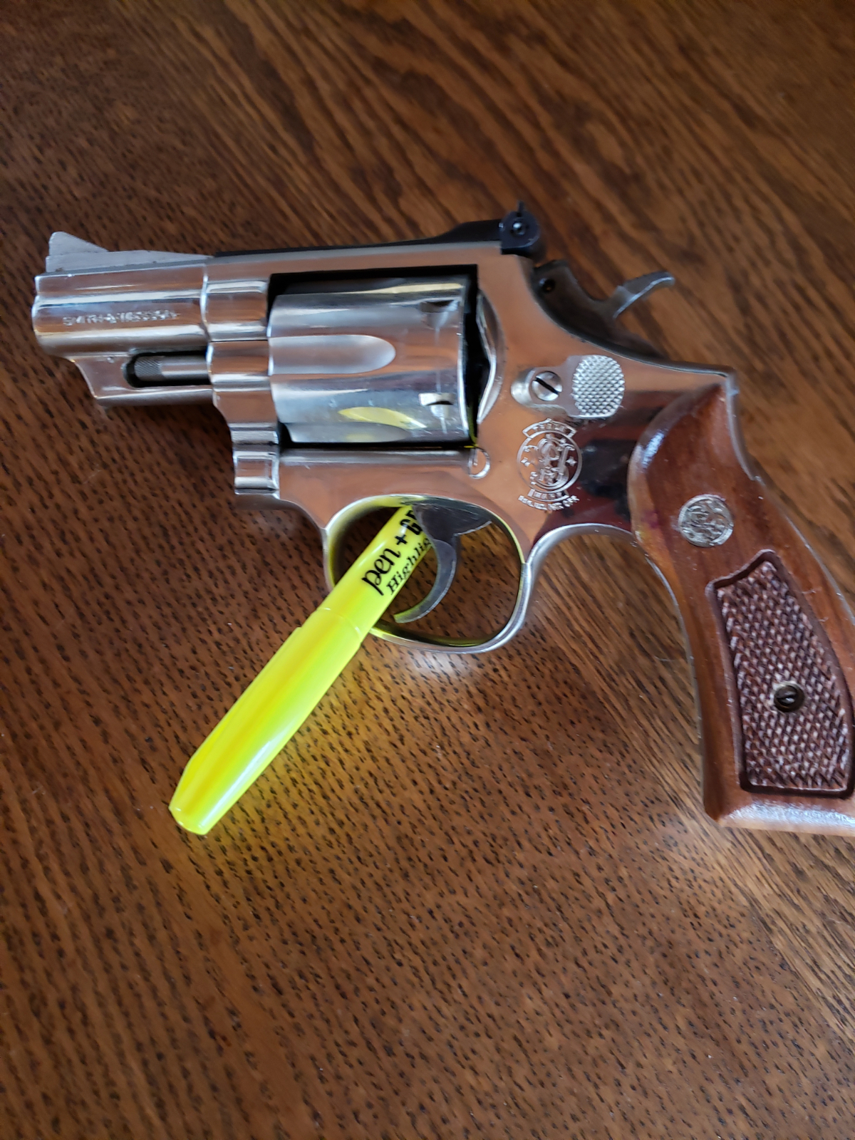 Smith & Wesson Model 19 Nickel Finish Snub Nose.... Very Nice Revolver ...
