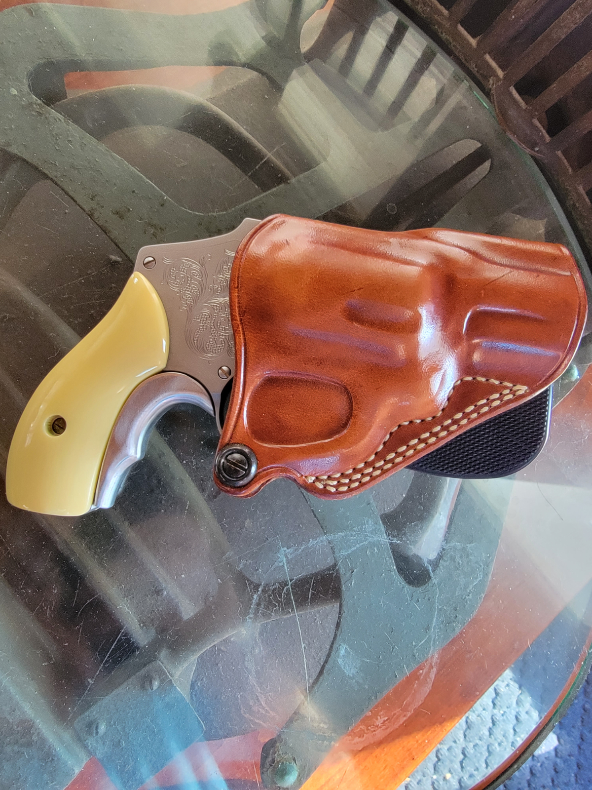 Smith & Wesson Model 640.. 357 magnum j frame comes with box and ...