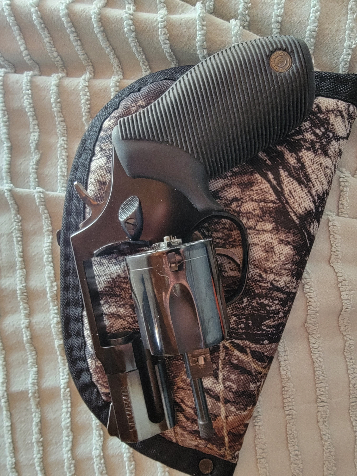 Taurus Ultra light model 445 .44 Special 17253427 - GunAuction.com