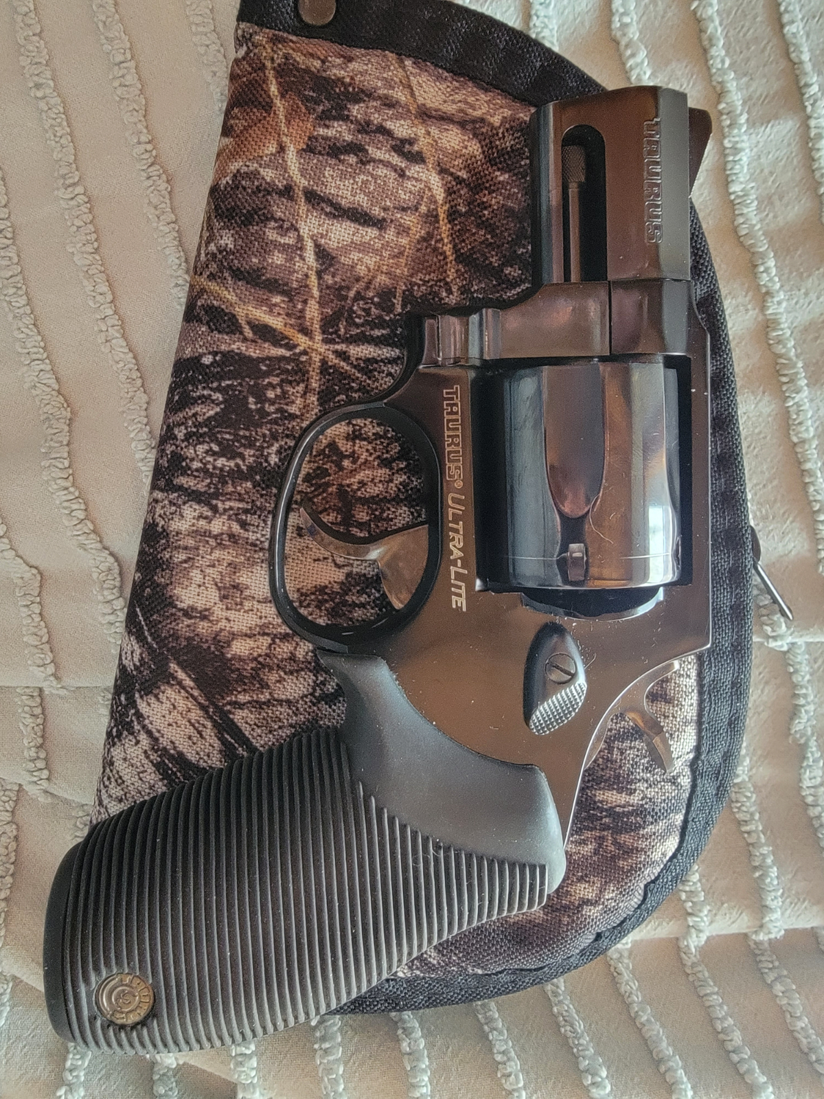 Taurus Ultra light model 445 .44 Special 17253427 - GunAuction.com