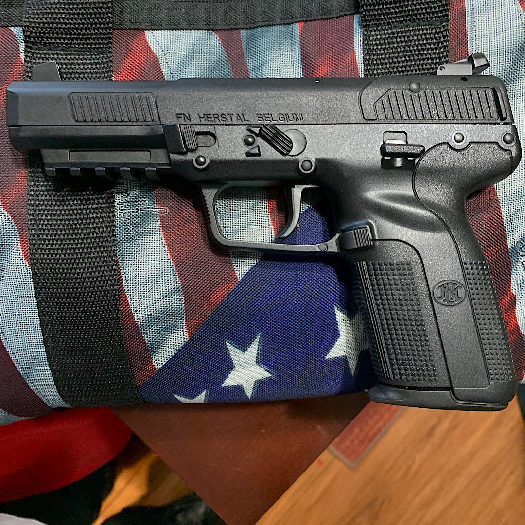 5x7.28mm Fn Herstal Blk Semi Auto Like New Includes 3 Mags With ...