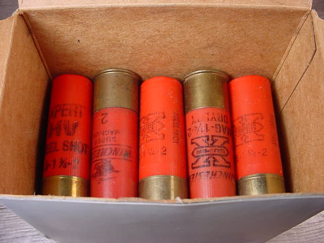 15 Rounds of Mixed Winchester Steel 12 Gauge 3 Inch Magnum Number 2 Shot