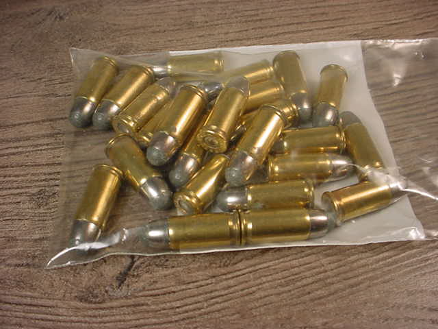 24 Rounds Of Remington .32 Auto. Semi-Jacketed Soft Point .32 Auto (7. ...