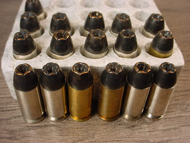 17 Rounds Of Winchester Black Talon .40 S&W Jacketed Hollow Point .40 S ...