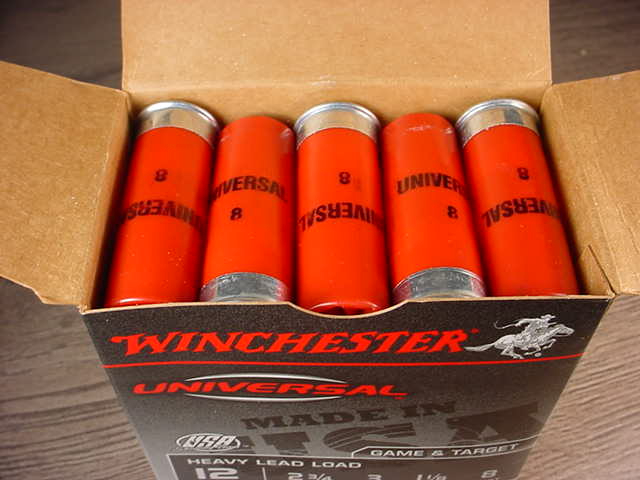 Box of Winchester Universal Heavy Game & Target Load 12 Gauge 8 Shot ...