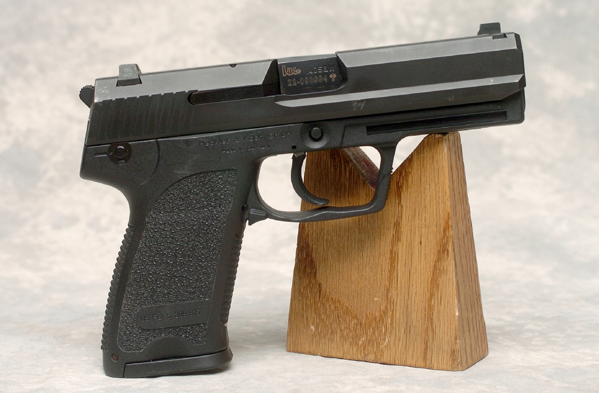 Heckler & Koch USP 40 LEM .40 Cal 4 in. w/case, extra mag .40 S&W ...