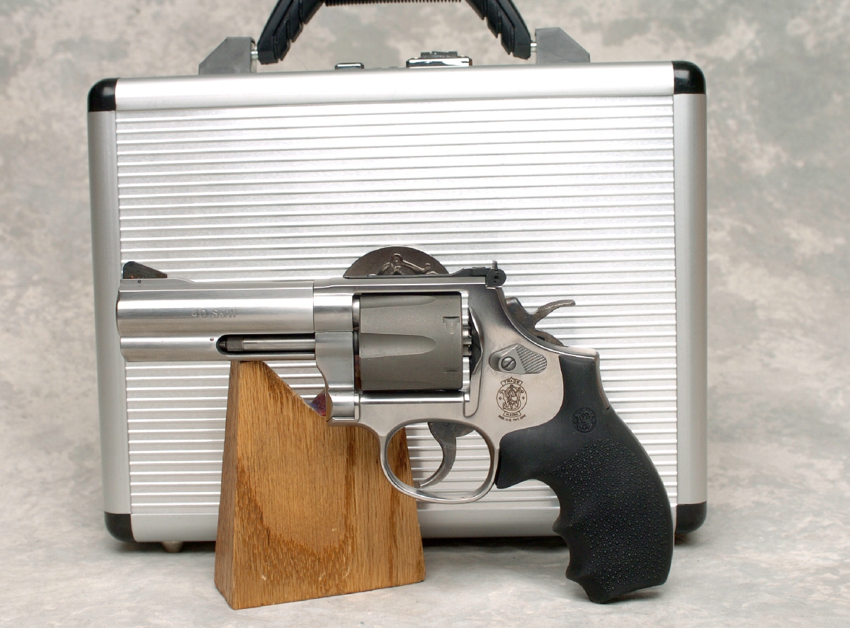 Smith And Wesson S&W Model 646 .40 S&W 4 In. Barrel W/Case, Papers, Acc ...